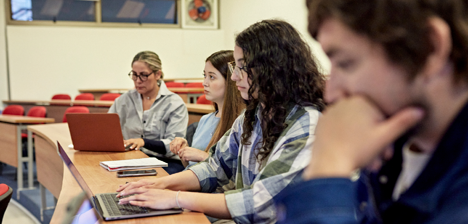 The Flipped Class: Problems and an Alternative Approach – The Teaching ...